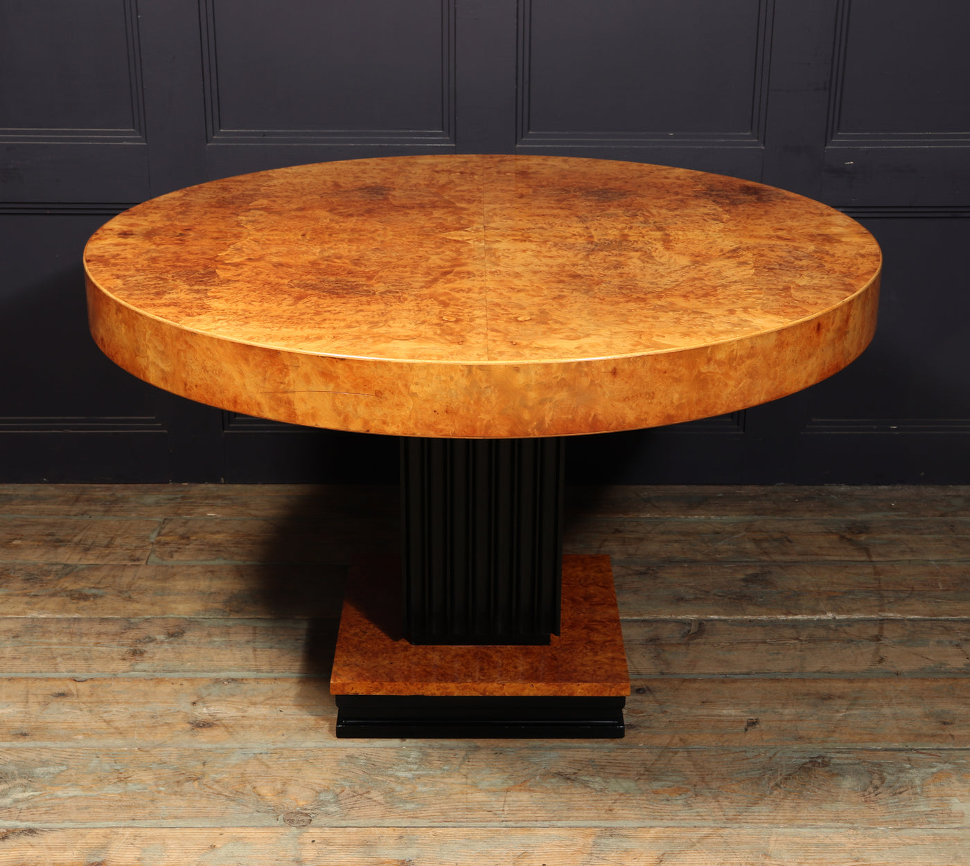 French Art Deco Round Dining Table in Burr Maple – TheFurnitureRooms